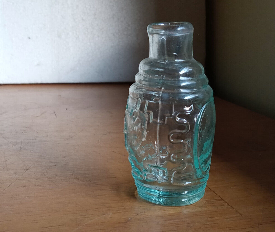 1860 FANCY EMBOSSED BARREL SHAPE COLOGNE BOTTLE CRUDE ROLLED LIP SHINY ...