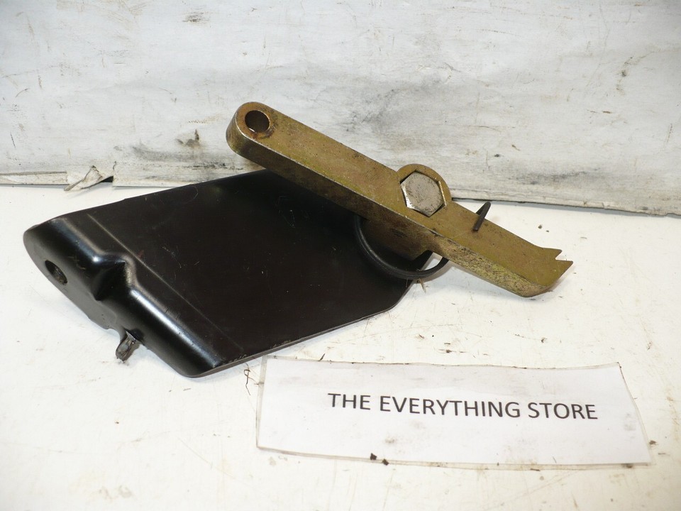 SEARS CRAFTSMAN DYS4500 CRUISE CONTROL LATCH/BRACKET #197868 USED FREE ...