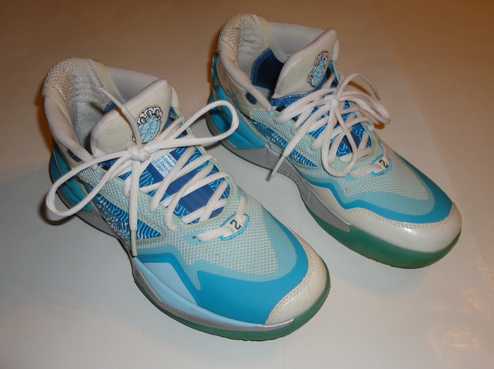 New Balance Kawhi Leonard Santa Klaws Christmas Shoes… - Gem