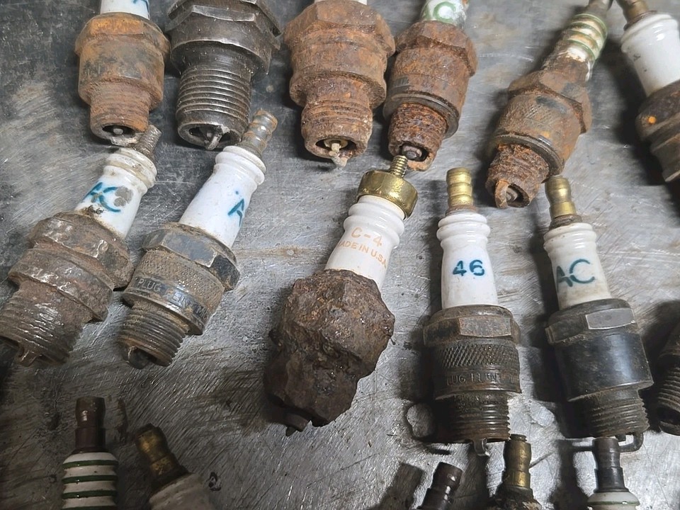 Lot of 39 Antique Vintage SPARK PLUGS AC & 1 Champion Ford Model T Era ...