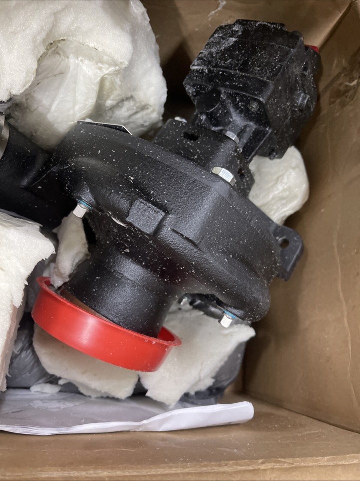 HYPRO Hydraulic Solution Pump 9306C-HM5C-3U 300 x 220 Universal Flange ...