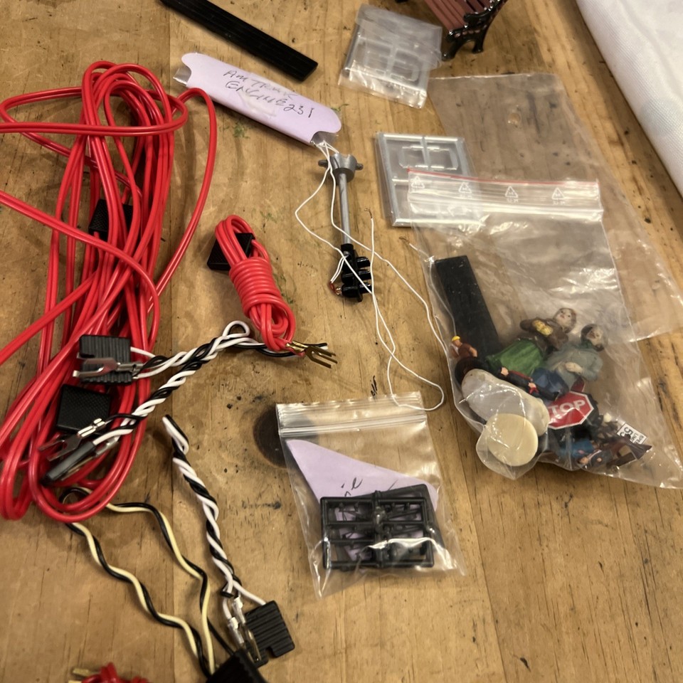Train Repair Lot Assembly Parts Marklin Atlas Couplers Wires Figurines ...