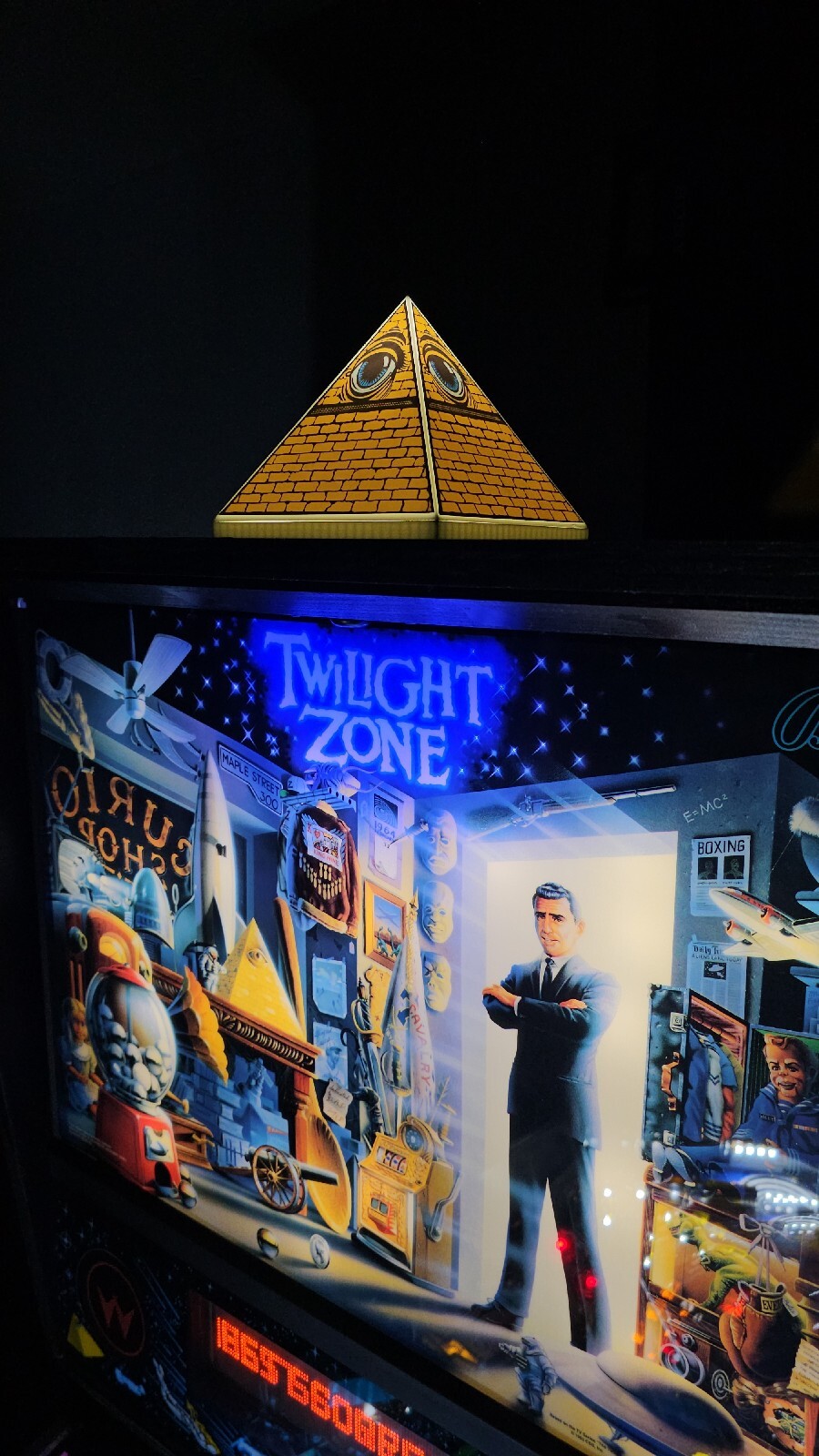 1993 Twilight Zone Pinball Machine Pyramid Topper MOD w/Color Flashing ...