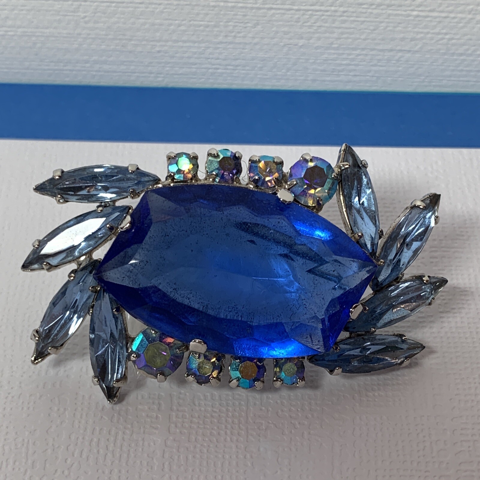 Vintage Bright Blue Rhinestone Navette Pale Blue Rhin… - Gem