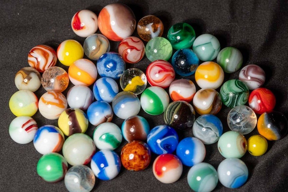 Vintage Marbles Lot Akro Oxblood Patch, Alley Shimmering Spruce ...