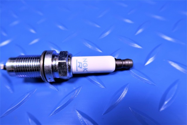 101905600B Bentley W12 Spark Plug Set for sale online | eBay