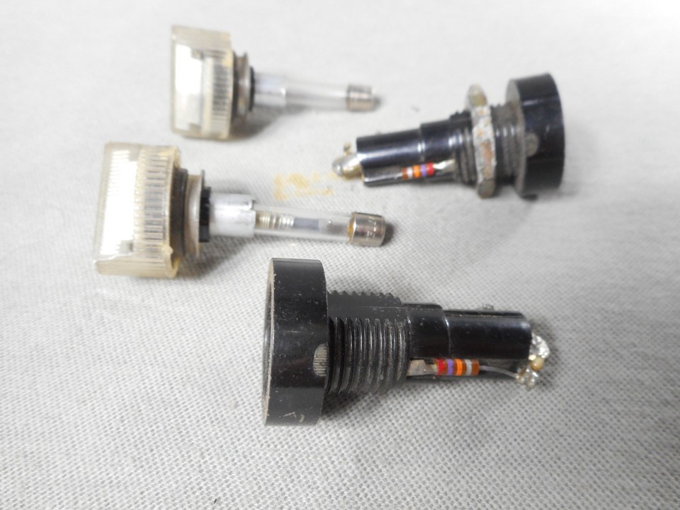 Fuse Holder Blown Fuse Indicating 3AG Fuse 20A 125V Max Little Fuse Co ...