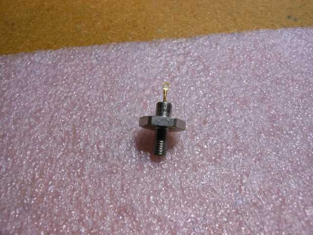 MOTOROLA DIODE PART # 13-1330404-1 NSN 5961-01-215-6290 NO HARDWARE ...