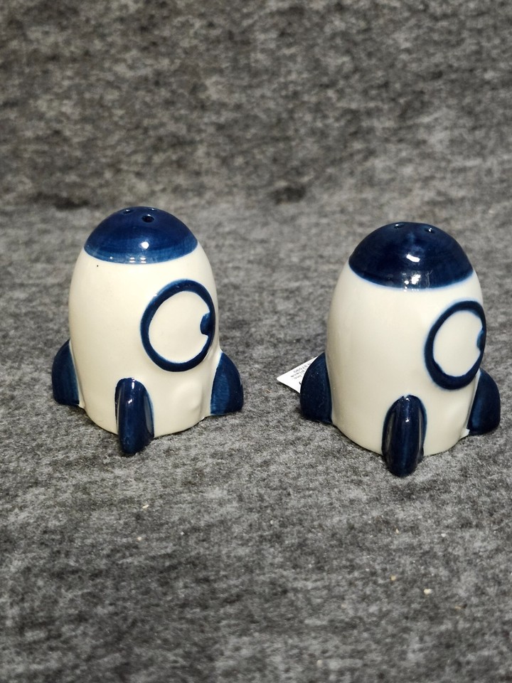 Cracker Barrel Salt and Pepper Shakers ~ Rocket Ships Spaceships ~ NWT ...