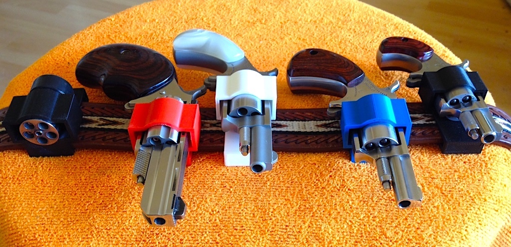 North American Arms NAA Magnum frame revolver Gold color dual holster ...