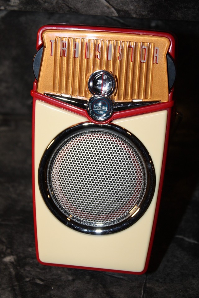 RETRO BEACH BOY AM FM TRANSISTOR RADIO, PF PRODUCT 541.525, WORKS GREAT ...