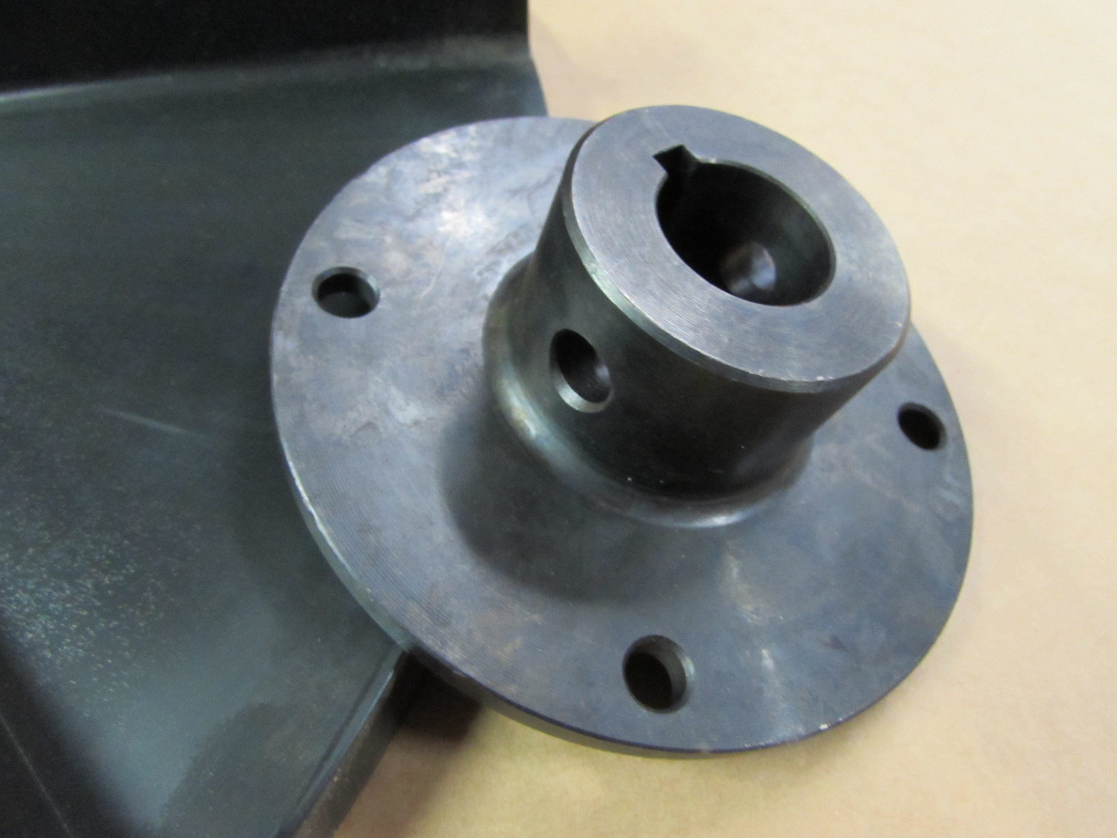 UNIVERSAL BUYERS SALTDOGG 18" SALT SPREADER SPINNER DISK 9240016 CCW W ...