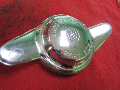 MGTD, MGTF, MGA wire wheel spinner knockoff, right side, with MG crest ...