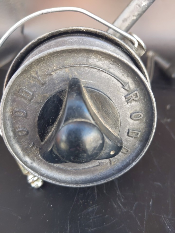 VINTAGE RODDY 910-A Fishing Spinning Reel Helical ball bearing Gear | eBay