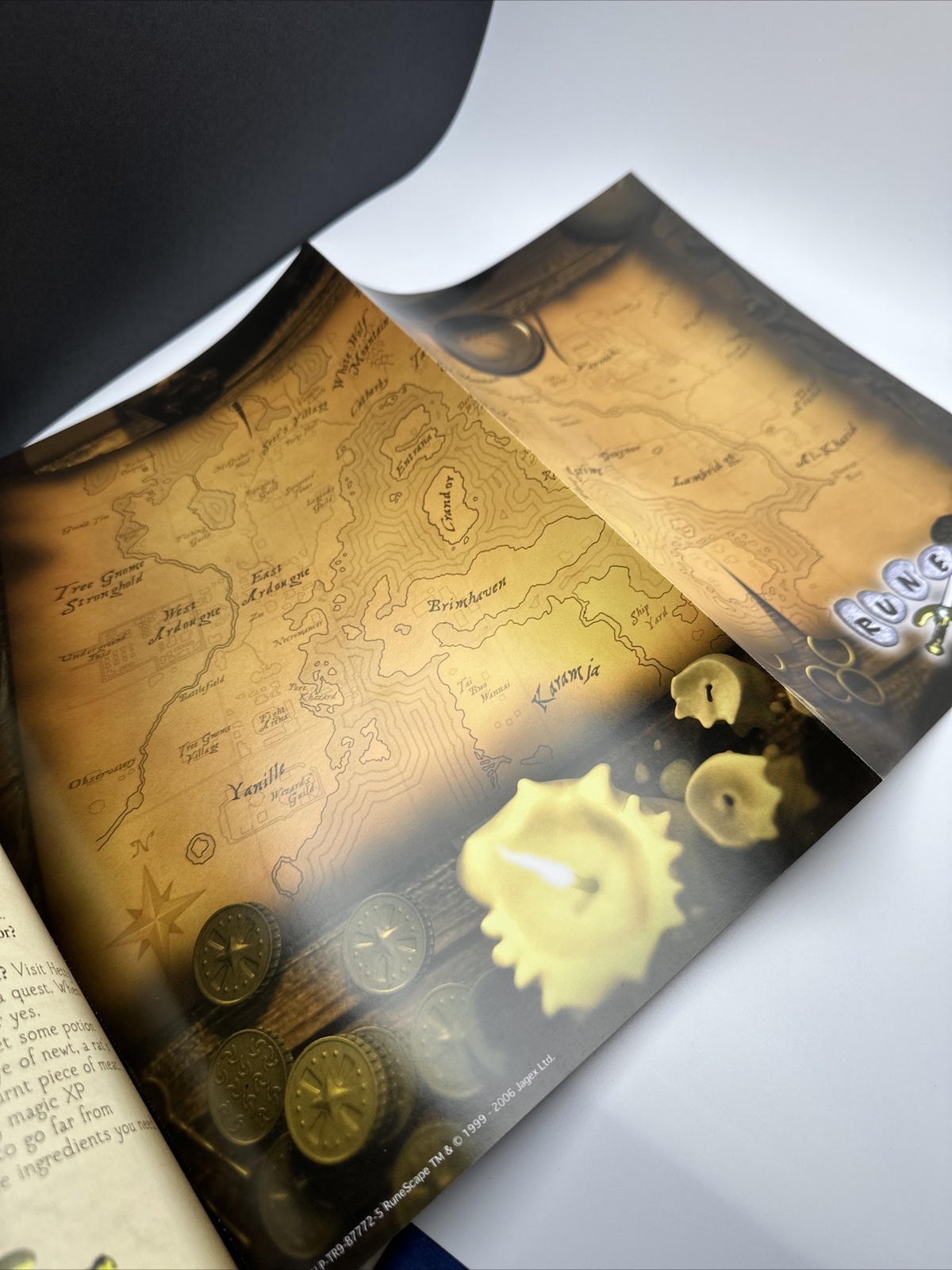 Runescape: The Official Handbook WITH MAP Poster 2006 Scholastic 1st ...
