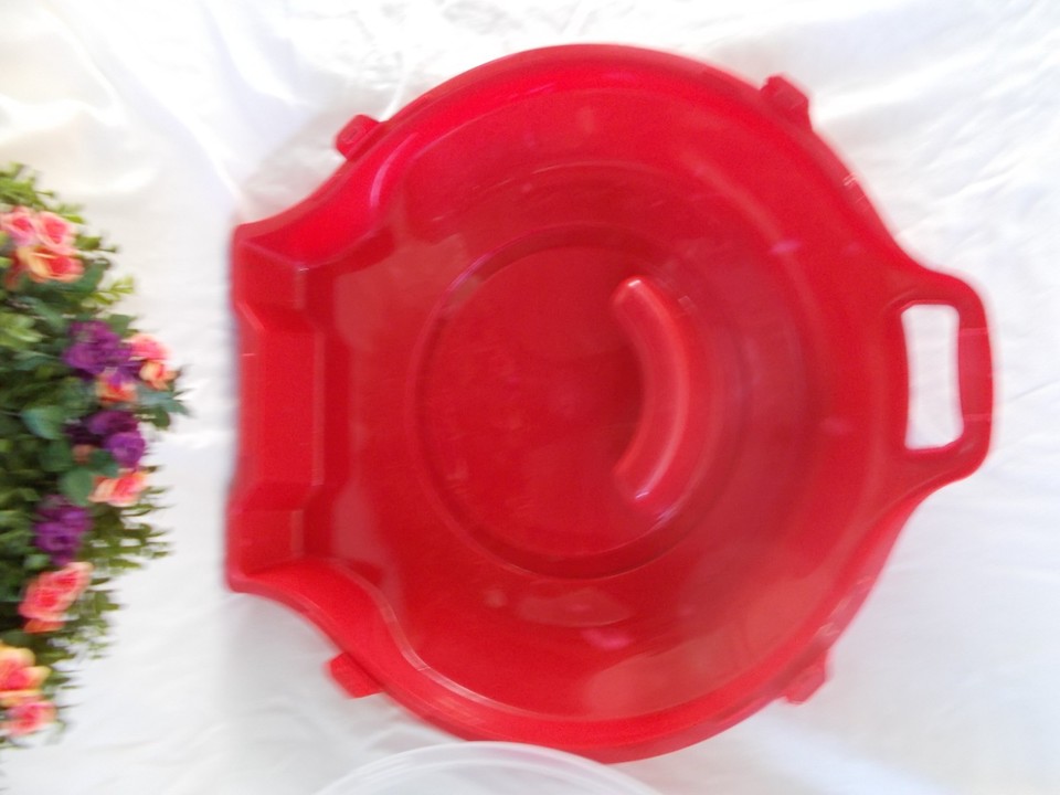 Sterilite Plastic 24" Wreath Storage Box with Handle & Artificial ...