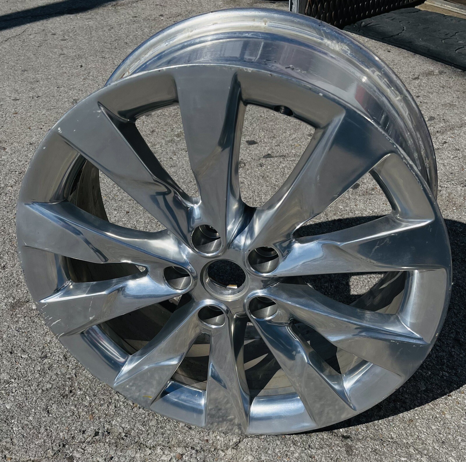 2016-2018 Buick Envision OEM Wheel | 18x7.5 | 5x115 | Polished | Used | 1