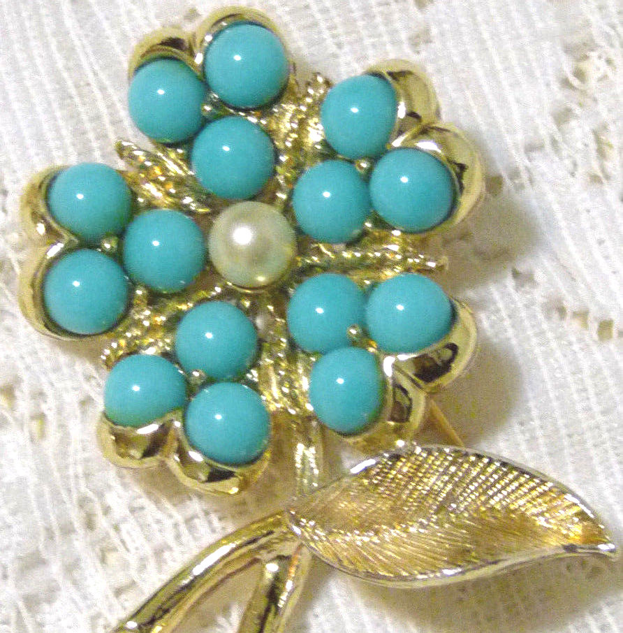 Vintage SARAHCOV Gold Tone Faux Turquoise & Pearl Bead Flower Brooch ...