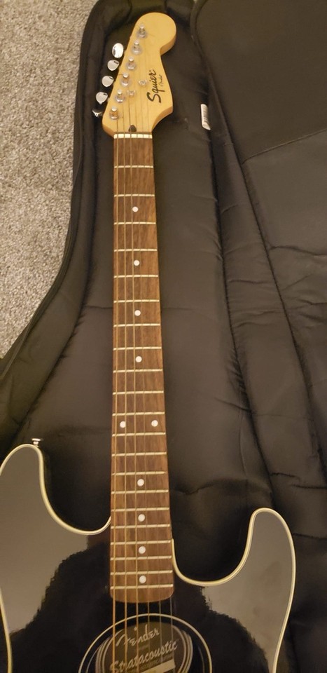 Fender Squier Stratacoustic Acoustic & Electric Guitar & Road Runner ...