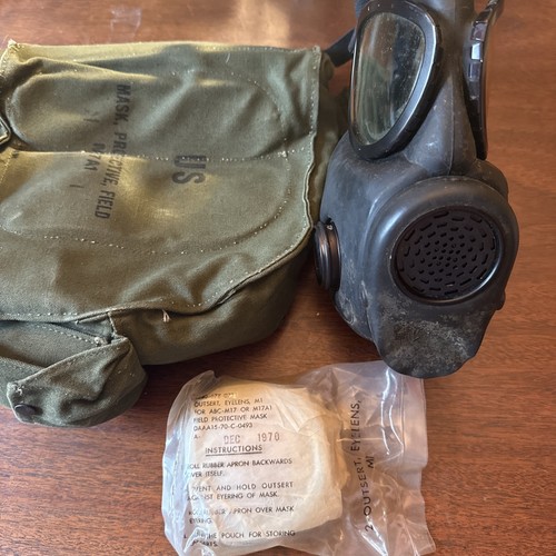 Vietnam Era M17A1 Gas Mask With Protective Outserts And Protective Bag ...