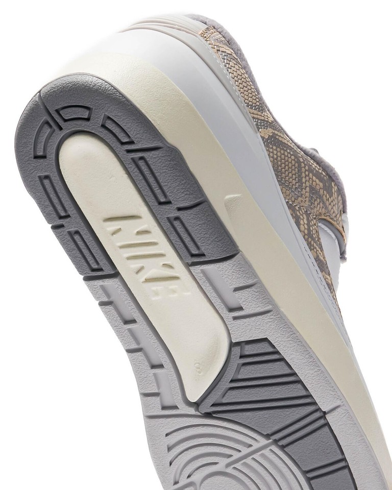 Nike Air Jordan Two Retro Sneakers Basketball Shoes Reflective Trainers ...