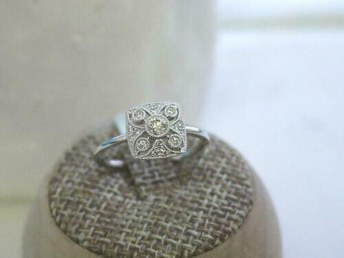 Beautiful Simulated 1.30CT Round Cut White Sapphire Engagement 935 ...