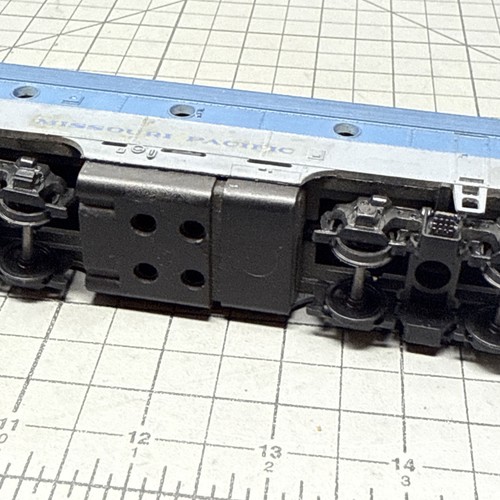Athearn HO Scale Custom Missouri Pacific F7B Non-Powered Diesel B-Unit ...