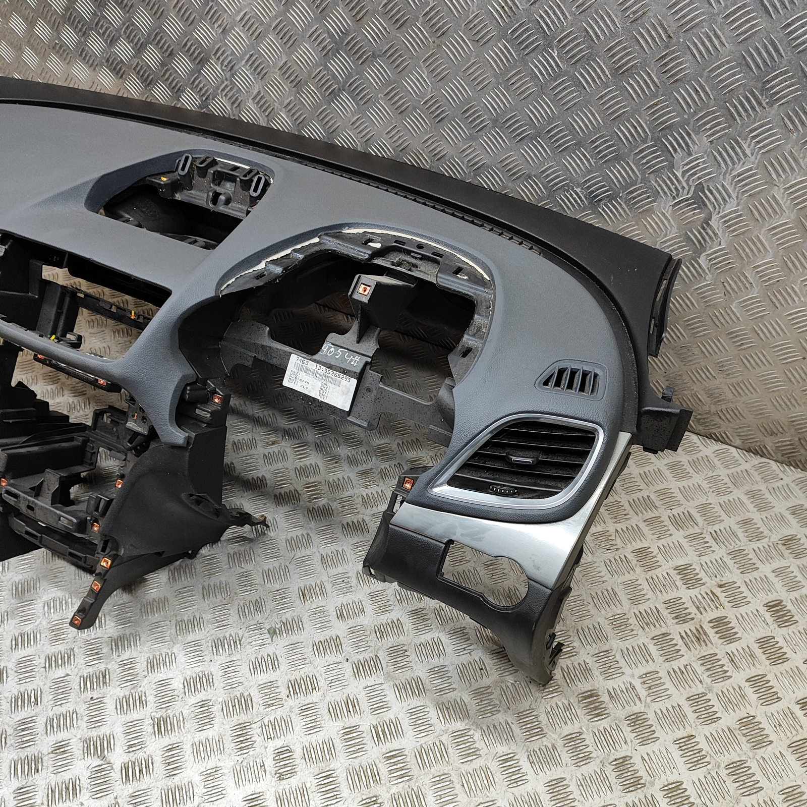 VAUXHALL MOKKA Dashboard RHD 95365293 1.6 Petrol 85kw 2014 21634057 ...