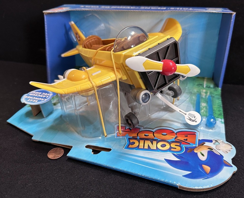 TOMY Sonic Boom: Tails' Plane Launcher with Sonic and Tails Action ...
