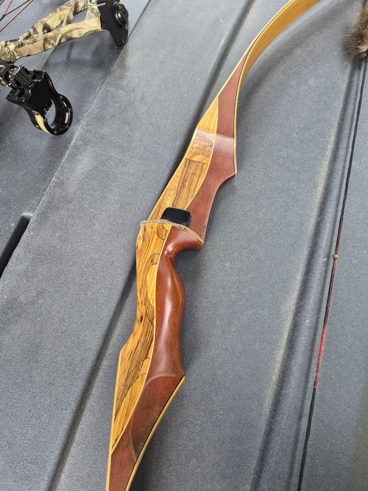 PSE Archery Black Hawk Recurve Bow 50lbs 60in Right Hand Hunting | eBay
