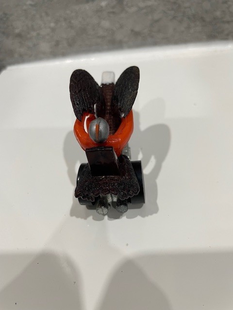 HOTWHEELS RRRUMBLERS BOLD EAGLE WITH ORANGE FIN RIDER | eBay