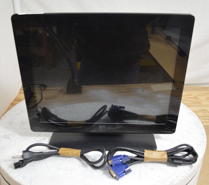 Elo Touch Solutions 1517L iTouch Zero-Bezel 15'' LED Touchscreen ...