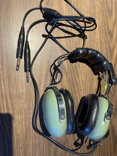 David Clark Co - General Aviation Pilot Headset Model H10-30 Dual Plug ...