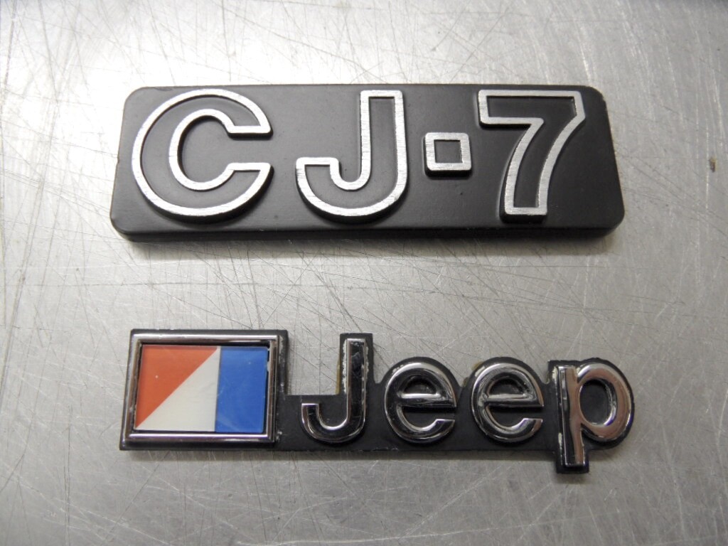 OEM JEEP CJ7 Austin Mall EMBLEM WITH AMC FLAG 1976-1986 MADE U.S.A IN ...