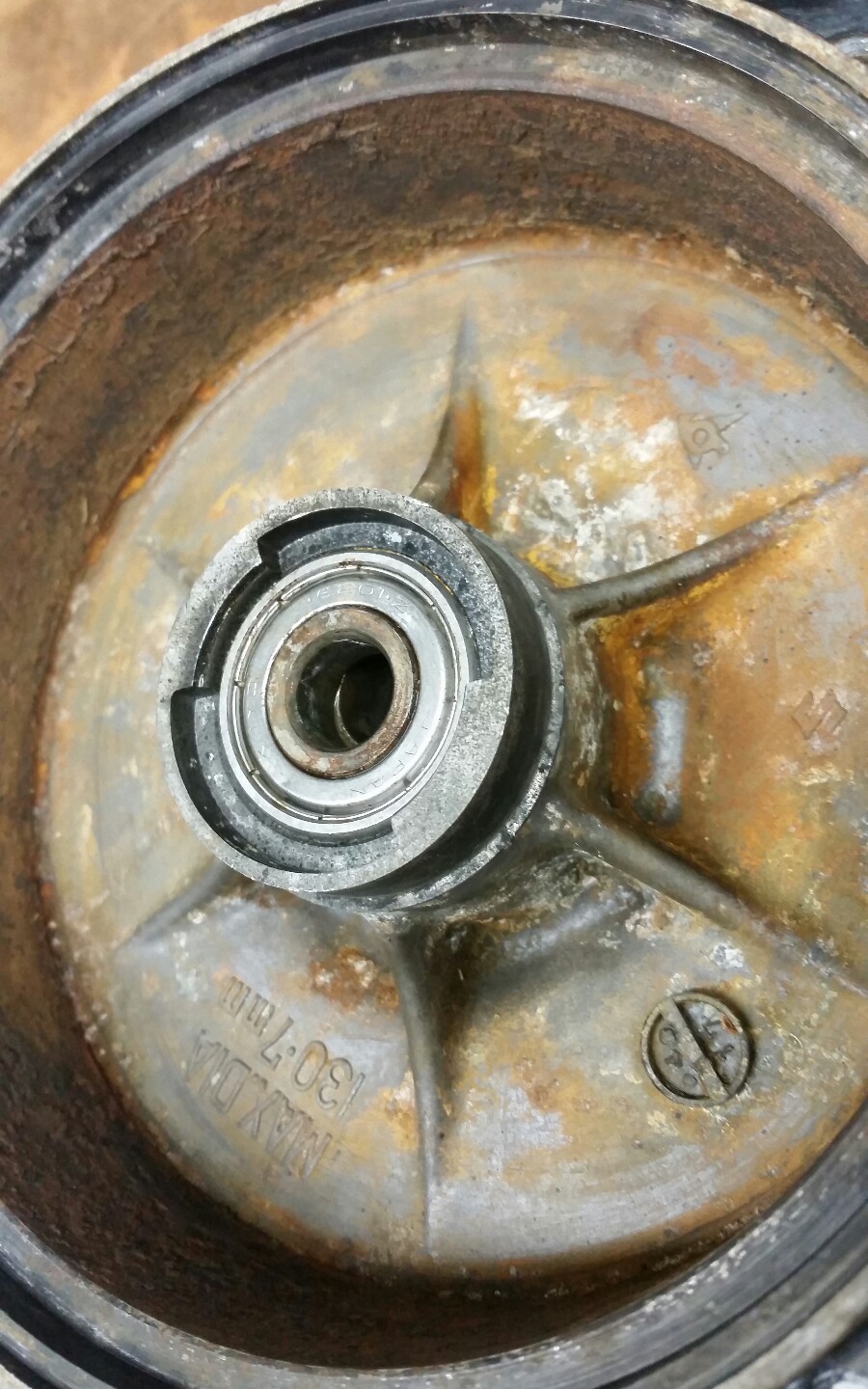 SUZUKI 1975 76 77 78 RM125 250 78 79 DR370 PE175 78 RM400 FRONT HUB | eBay