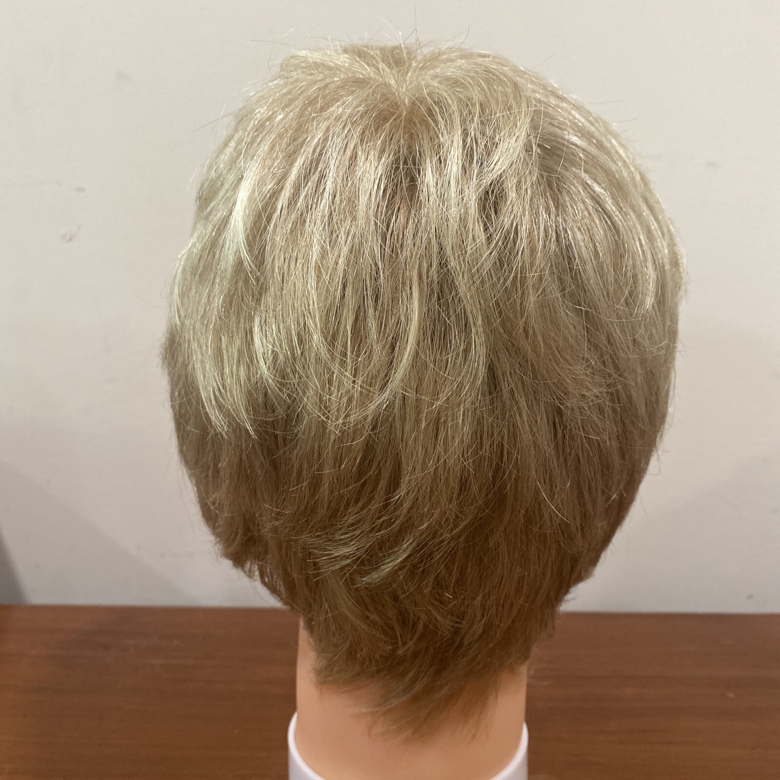 Petite Helene Classique Estetica Wig R16/88H Short Cut Blonde | eBay