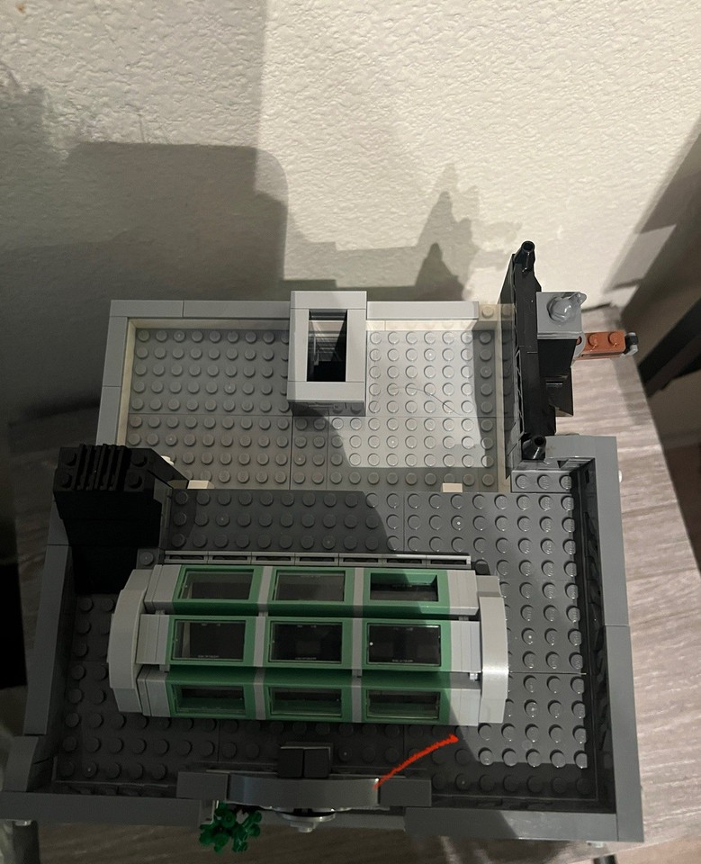 LEGO Brick Bank 10251 Creator Expert Modular Building Town City 100% ...