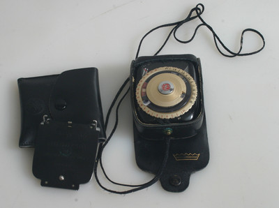 ART DECO LIGHT METER ATTACHMENT WITH MANUAL AND CASES OR DISPLAY | eBay