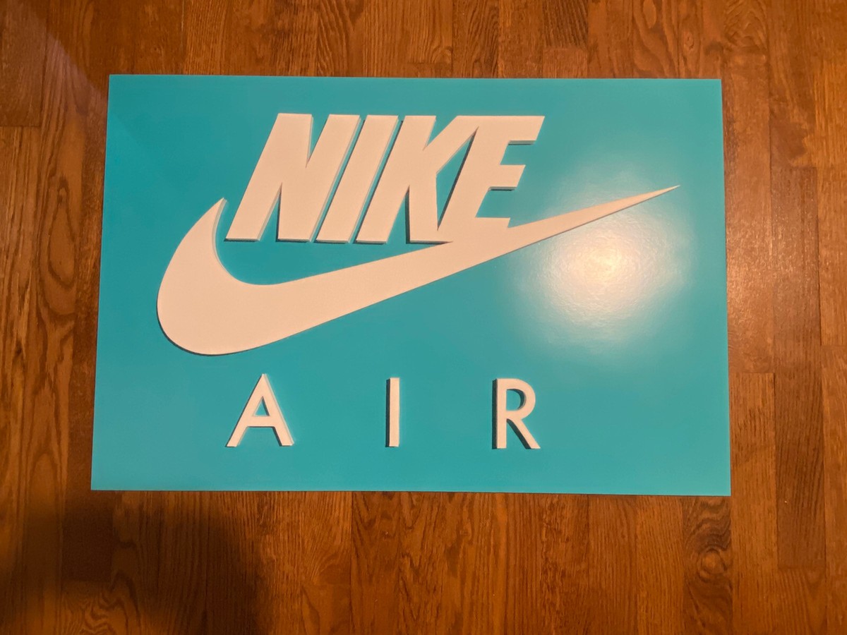 Air Max Nike Logo