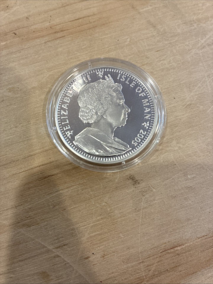 3296 Isle of Man Queen Elizabeth 1 oz .925 Silver Coin 2005 & HMS ...