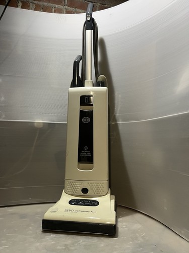 Sebo PET Automatic X1.1 Upright Vacuum Cleaner Working with accessories ...