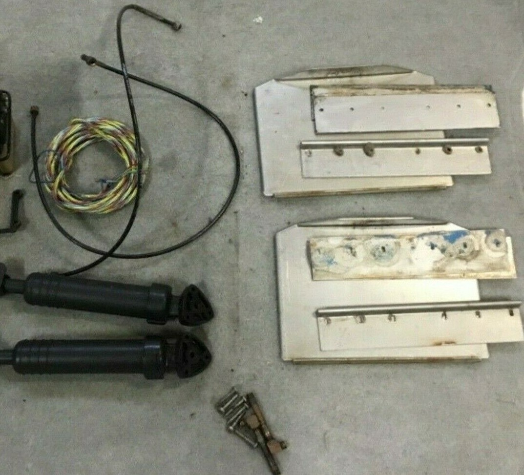 Bennett Boat Stainless Steel Leveler Trim Tabs 8 1/2" x 12", Cylinders ...