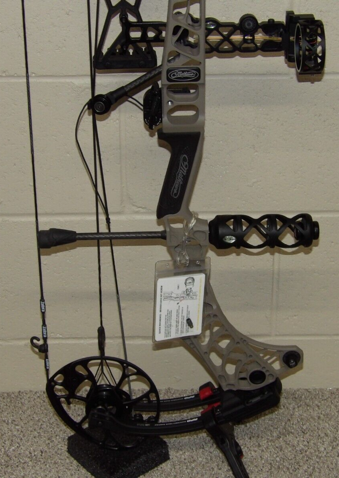 NEW LH Custom Loaded Mathews Phase 4/33 Bow Package- Granite/Black ...