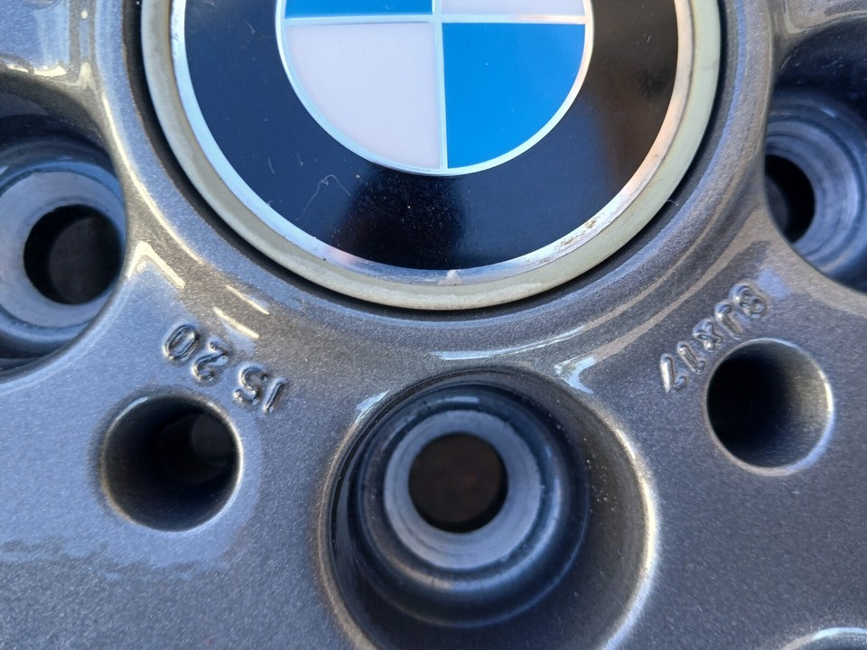 BMW E24 M6 E28 M5 E9 E36 E46 E39 E30 M3 OEM Staggered 17" Style 32 ...