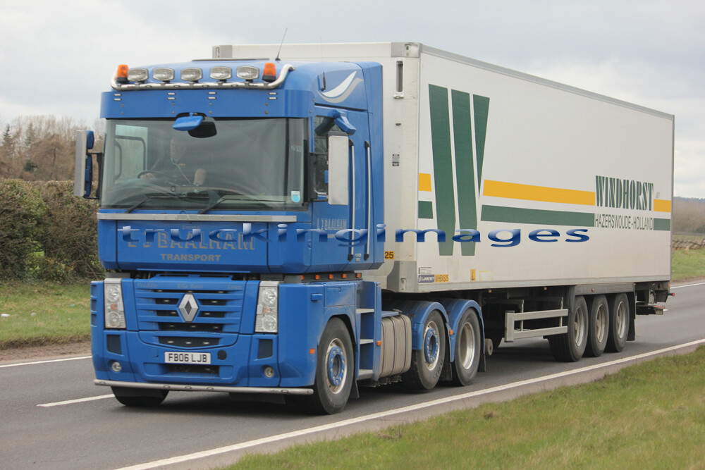 Renault Magnum