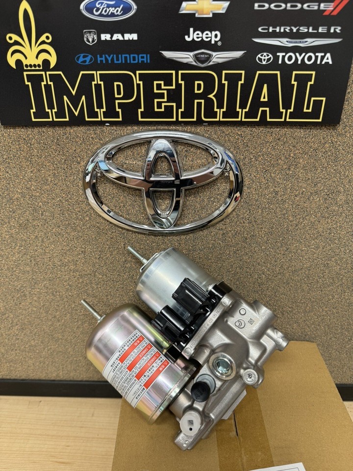 2010-2015 TOYOTA PRIUS OEM BRAKE BOOSTER PUMP 4707047060 | eBay