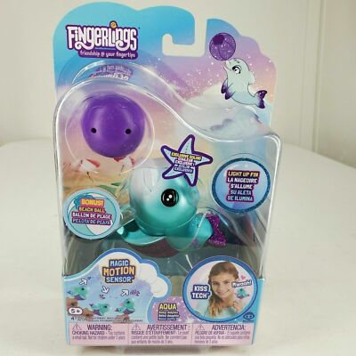 NEW Fingerlings Baby Dolphin "Aqua" Magic Motion Light Up Fin Kisses ...