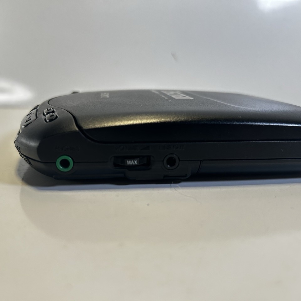 SONY D-131 PORTABLE CD PLAYER DISCMAN MEGA BASS | eBay