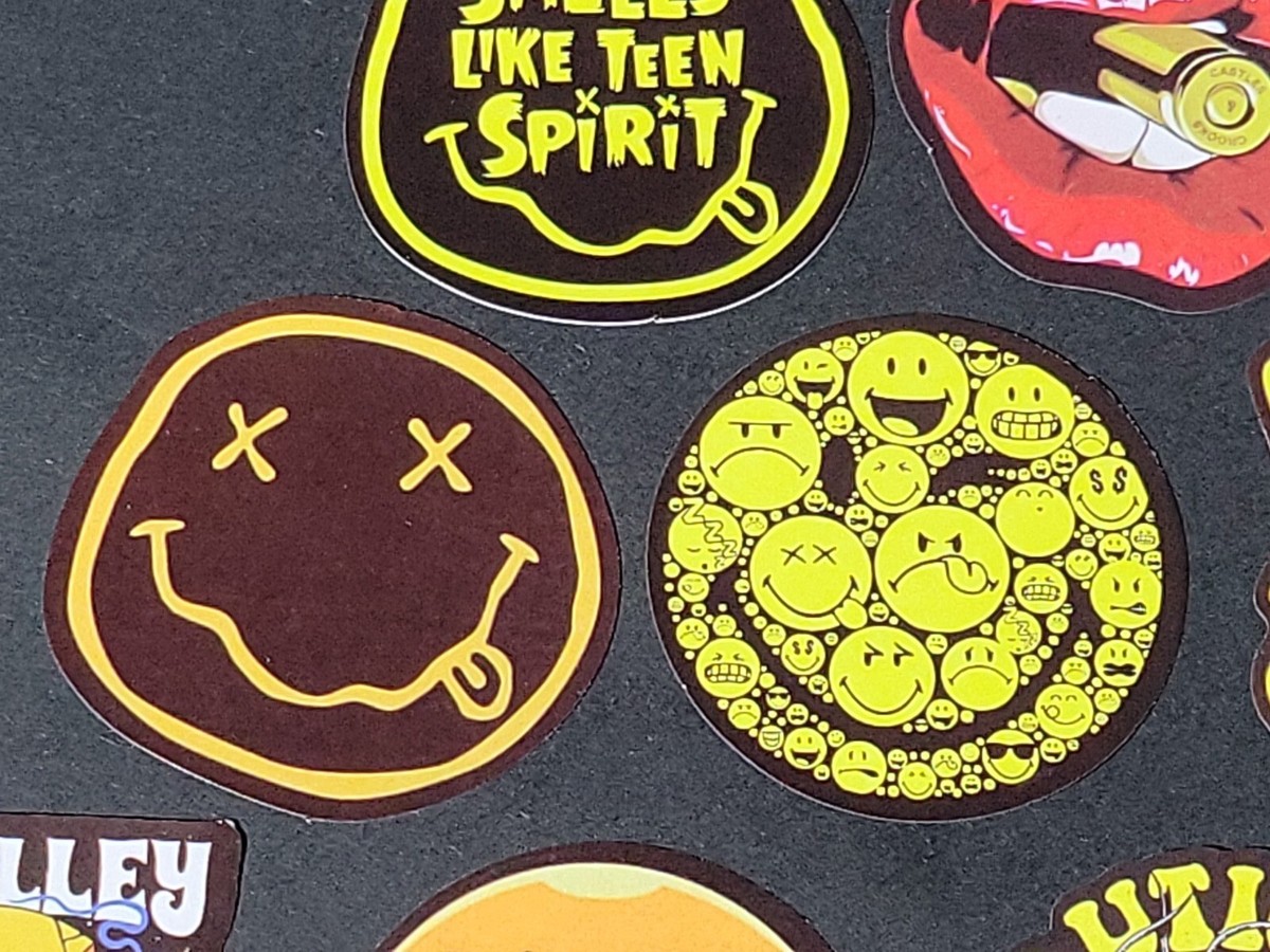 Nirvana Smiley Face Tumblr Nirvana Tumblr Wallpapers Wallpaper Cave