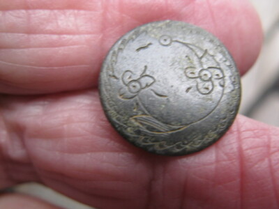 Buttons - Dug Colonial